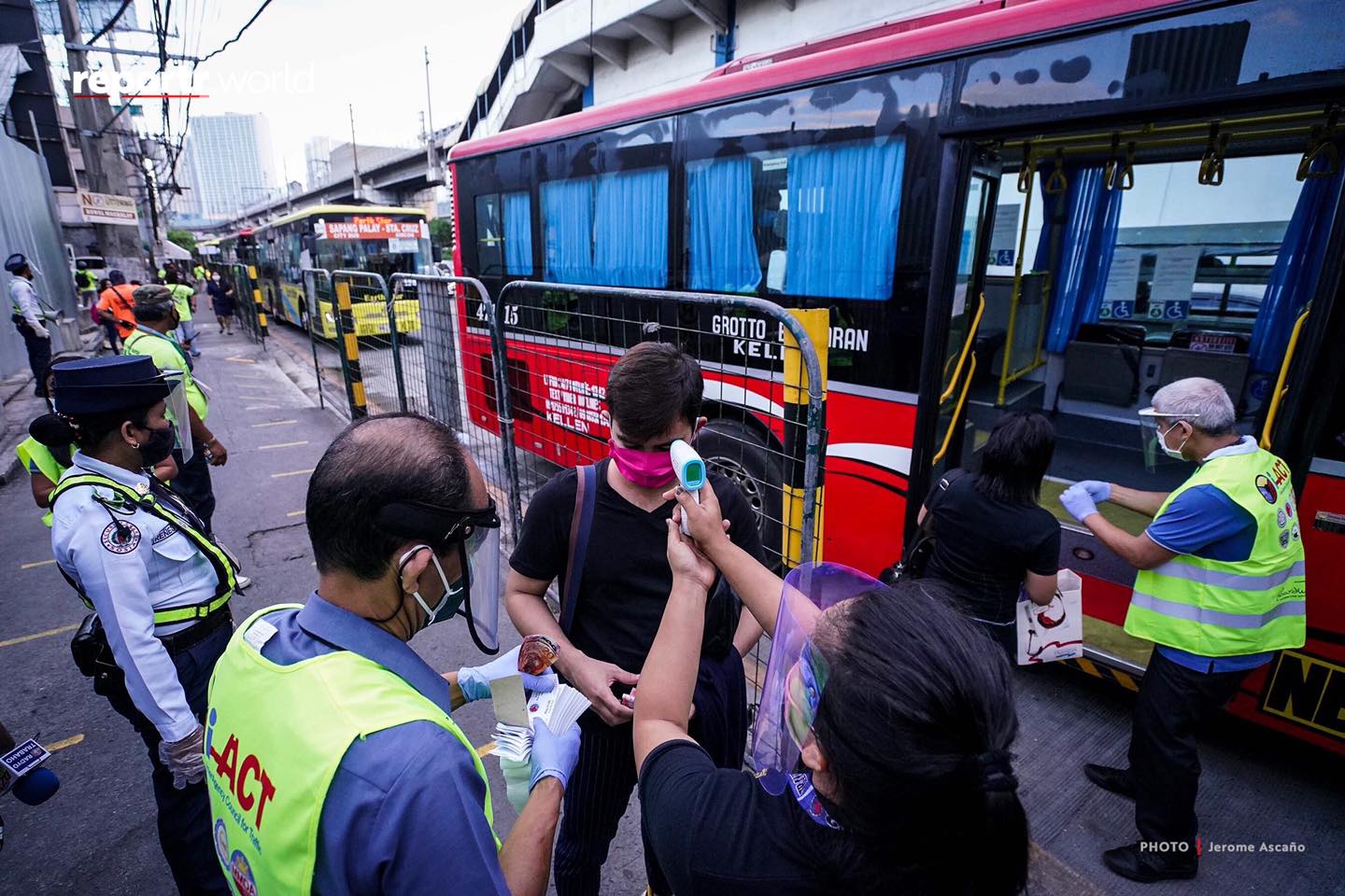 DOTr, LTFRB deploy bus units with left-side facing doors along the EDSA ...